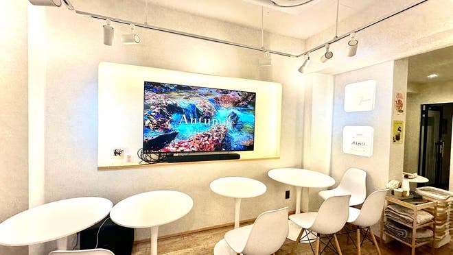 新大久保駅2分、広いバルコニーと白い店内、BBQも可能なパーティースペースの写真2