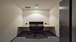 ROOM W 19
