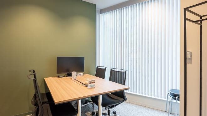 会議室 03(4名)の写真1