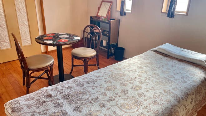 静かで落ち着いた隠れ家風のサロンの写真2