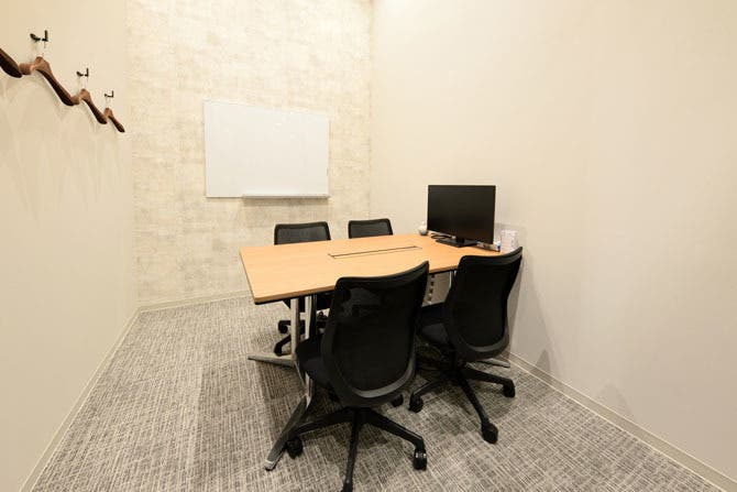 会議室 03(4名)の写真1