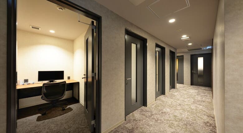 ROOM W 02