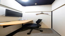 ROOM R 02