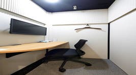 ROOM R 03