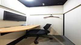 ROOM R 06
