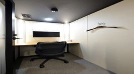 ROOM L 03