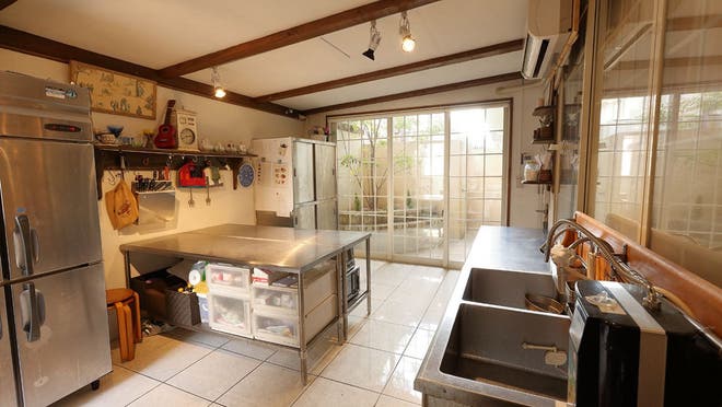 本格的なフレンチ料理も可能な調理機材と食卓を飾る豊富な種類の食器・ナイフ・グラス類!!パーティや宴会も万全です!の写真3