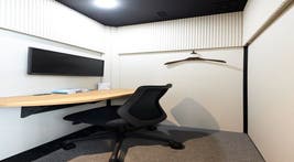 ROOM R 02