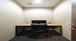 ROOM W 10