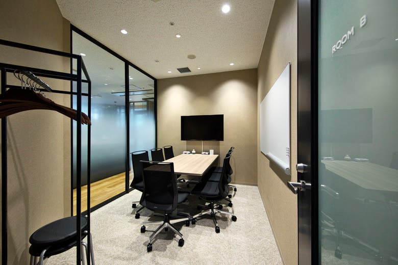 会議室 02(7名)の写真1