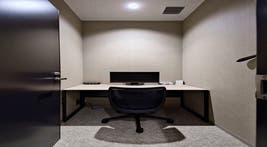 ROOM W 04