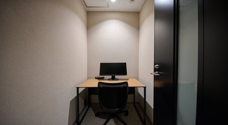 ROOM W 02