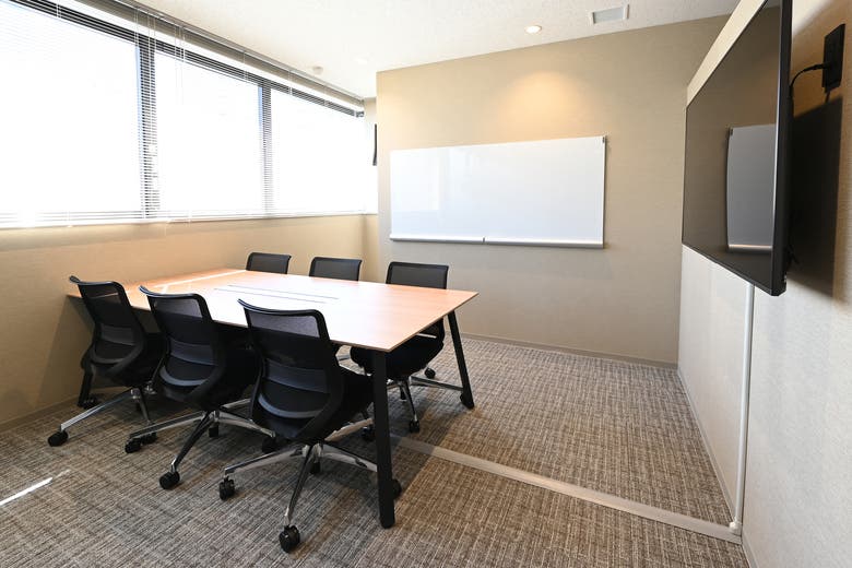 会議室 02(6名)の写真1
