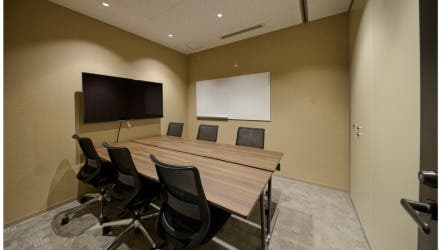 会議室 01(6名)の写真1