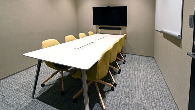 会議室 01(8名)の写真1