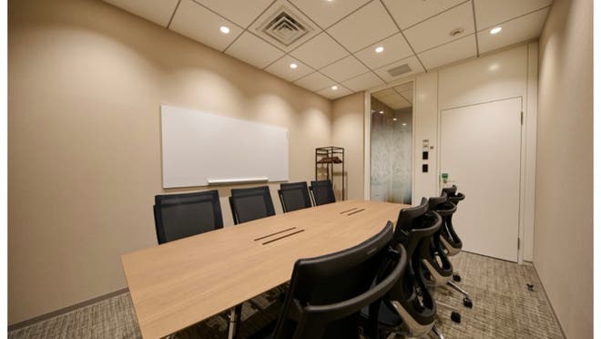 会議室 02(8名)の写真2
