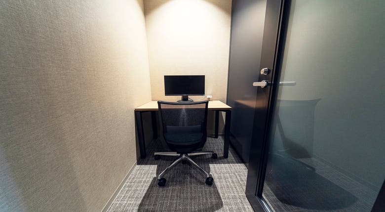 ROOM W 06