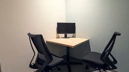 会議室 04(2名)の写真1