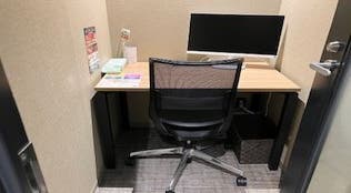 ROOM W 04