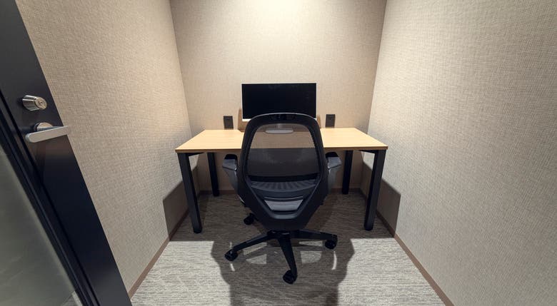 ROOM W 06