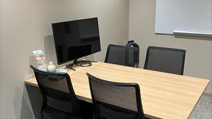 会議室 03(4名)の写真1