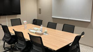 会議室 04(8名)の写真1