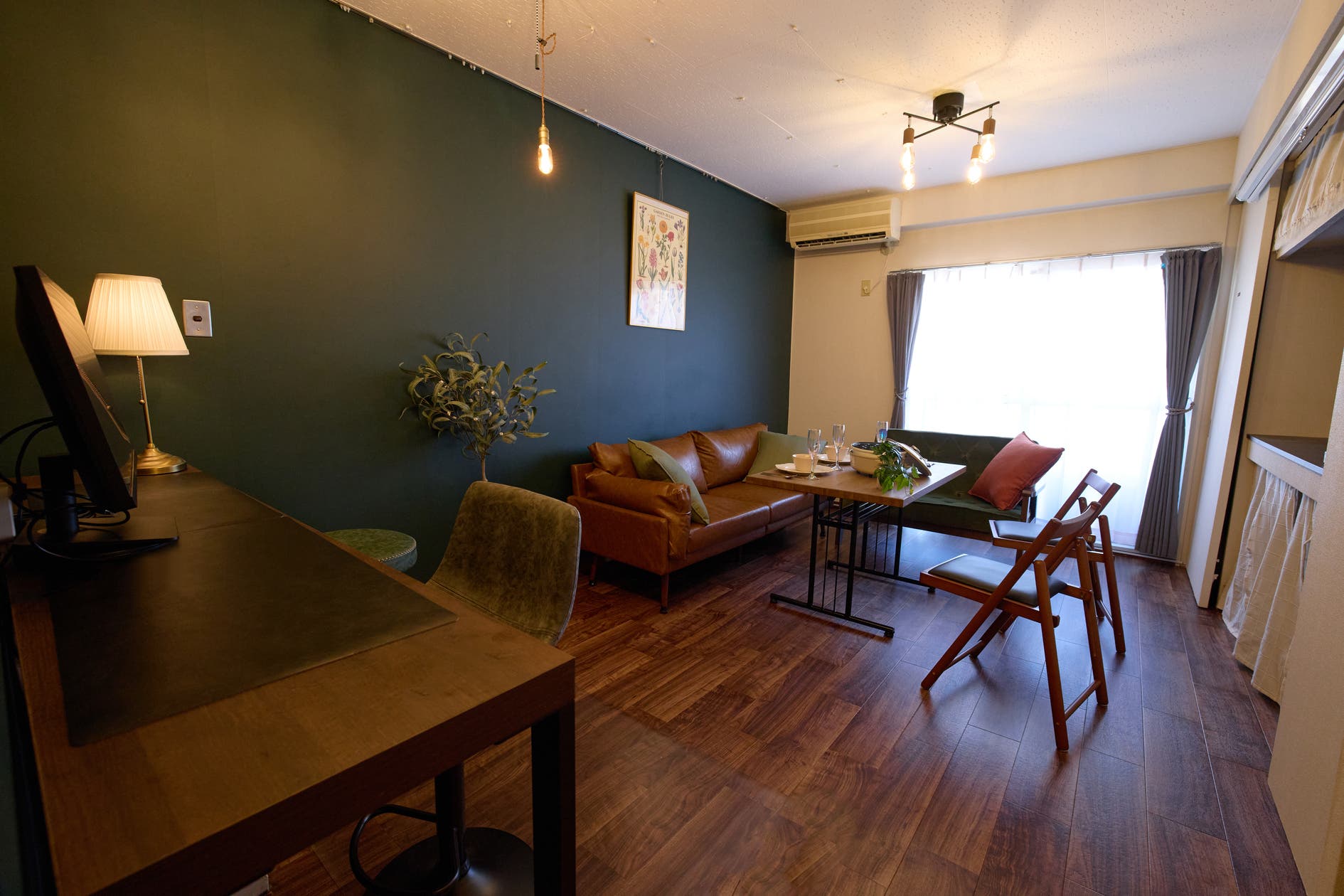 🎊オープン記念セール🎉池袋駅チカ💯落ち着いたカフェ空間☕Netflix💝豊富なボドゲ💫の写真1