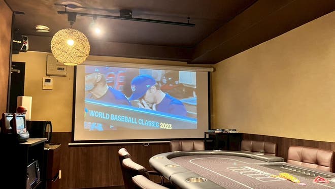 【FAMILYPOT 横浜桜木町店】桜木町駅徒歩5分 本格ポーカーテーブル、ボードゲームもあるパーティ向けバリ風スペースの写真4