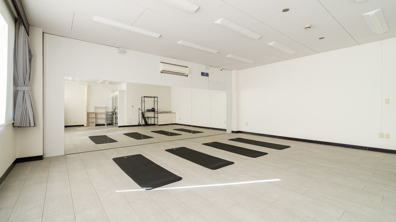 新店舗オープン🌟【百合ヶ丘駅徒歩1分】鏡6面で大人数OK💃ダンス/ヨガ/演劇/撮影/レッスンに最適🌟の写真8