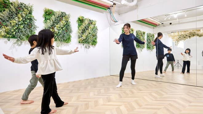 【永福町駅4分】広々40㎡超/大型鏡計6m超/調光調色/ダンス・ポージング・演劇・撮影・楽器演奏可☆/プロ監修撮影スペースも併設の写真9