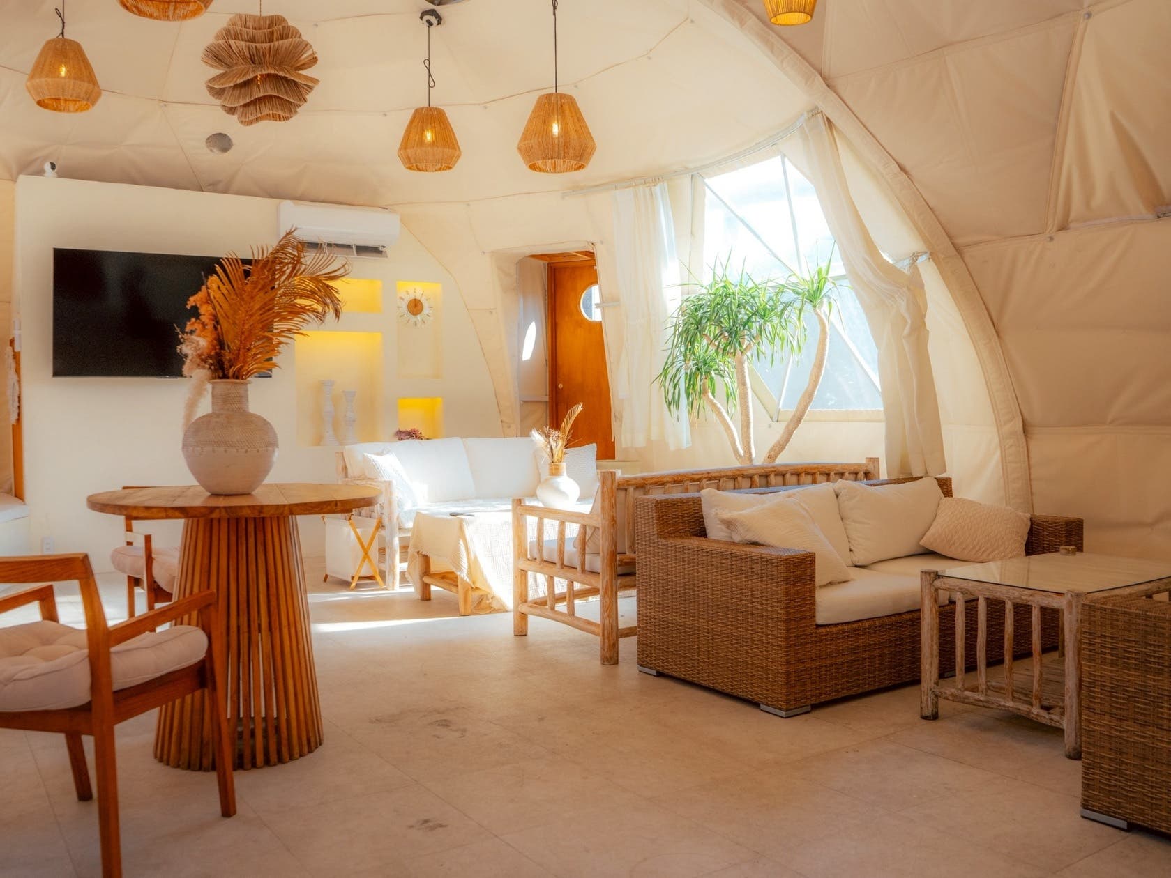 【レイアウト自由】最大30名/完全貸切/ママ会/女子会/オフ会/マッサージ施術ベットあり/推し活/誕生日会/ロケ撮影/パーティーの写真1