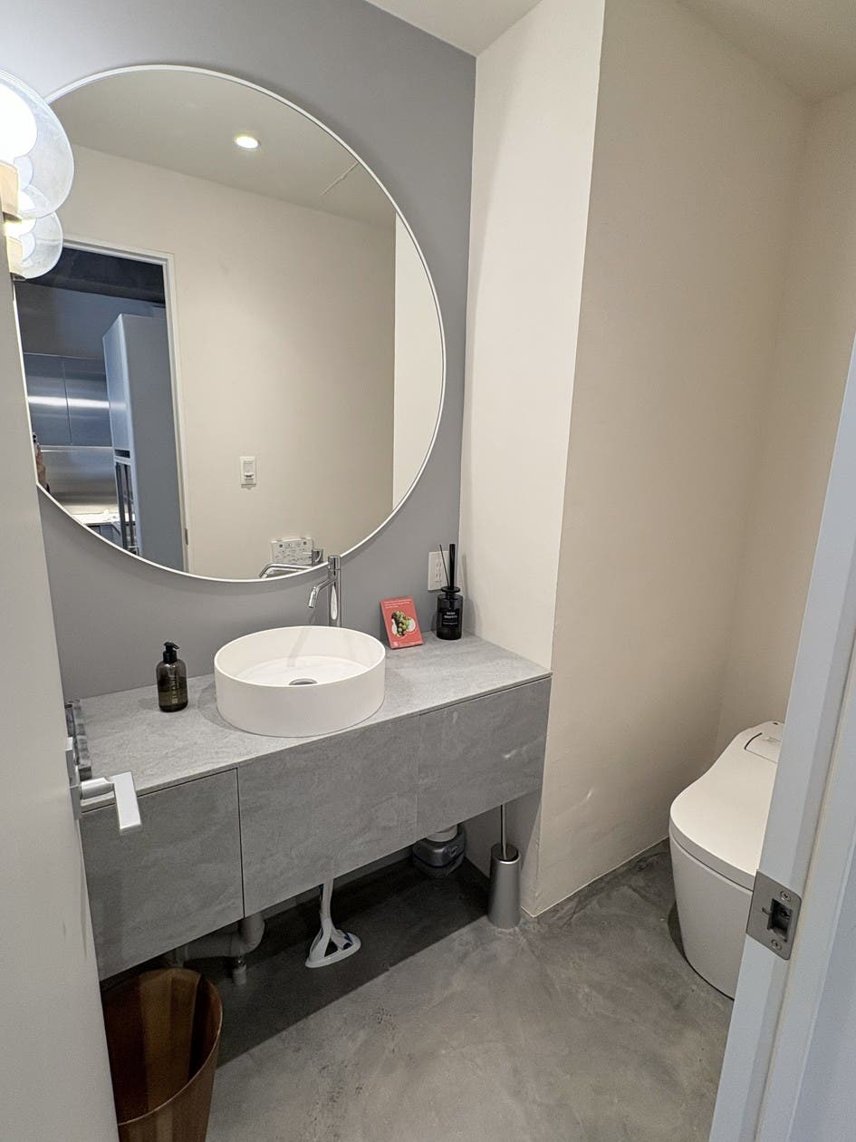 自然光×デザイン空間｜撮影・展示・イベントに使える上質ラウンジの写真15