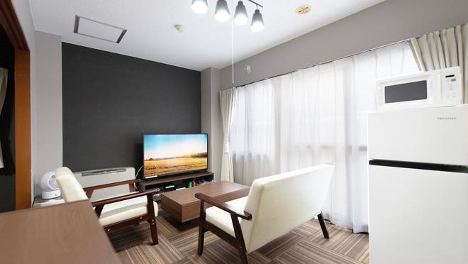 ✨地域最安値挑戦✨【すすきの繁華街すぐ】50型TVで大人気ゲームや映画鑑賞📺無料wi-fi🎵『502』の写真6