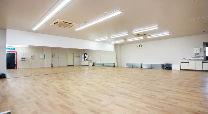 【駐車場最大25台無料】地域最大級70㎡！大人数のダンス・ヨガ・大型会議・オフ会に。24H利用可