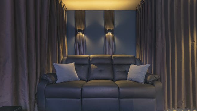 スペモシネマ🎬️東新宿駅4分🍷ゴミ無料👌🏻プロジェクター🎥映画デート💞ゲーム🎮706_SpemoCINEMA東新宿の写真5