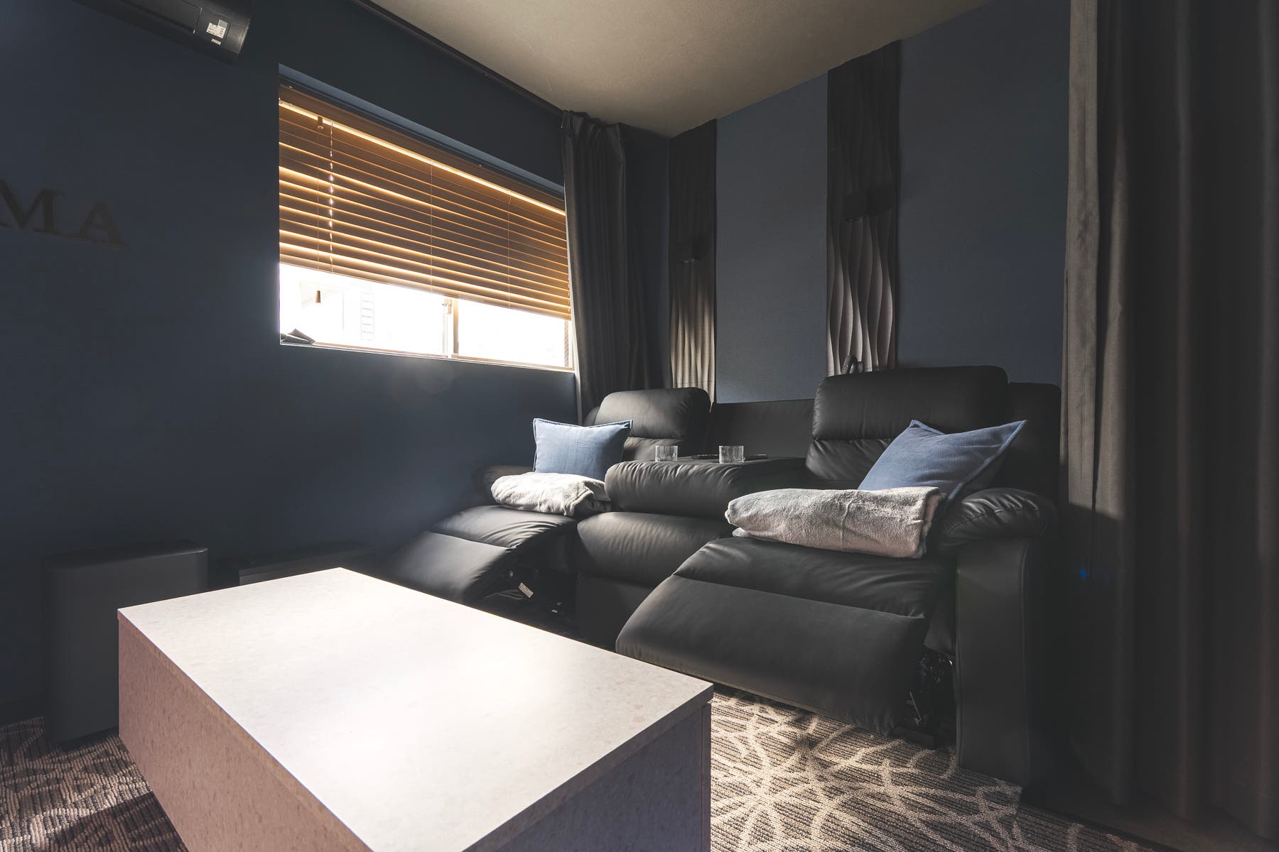 スペモシネマ🎬️東新宿駅4分🍷ゴミ無料👌🏻プロジェクター🎥映画デート💞ゲーム🎮706_SpemoCINEMA東新宿の写真12