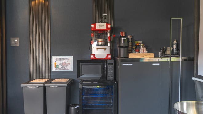 スペモシネマ🎬️東新宿駅4分🍷ゴミ無料👌🏻プロジェクター🎥映画デート💞ゲーム🎮706_SpemoCINEMA東新宿の写真14