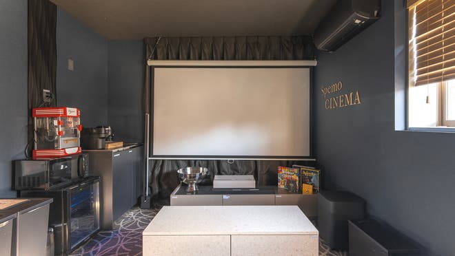 スペモシネマ🎬️東新宿駅4分🍷ゴミ無料👌🏻プロジェクター🎥映画デート💞ゲーム🎮706_SpemoCINEMA東新宿の写真15