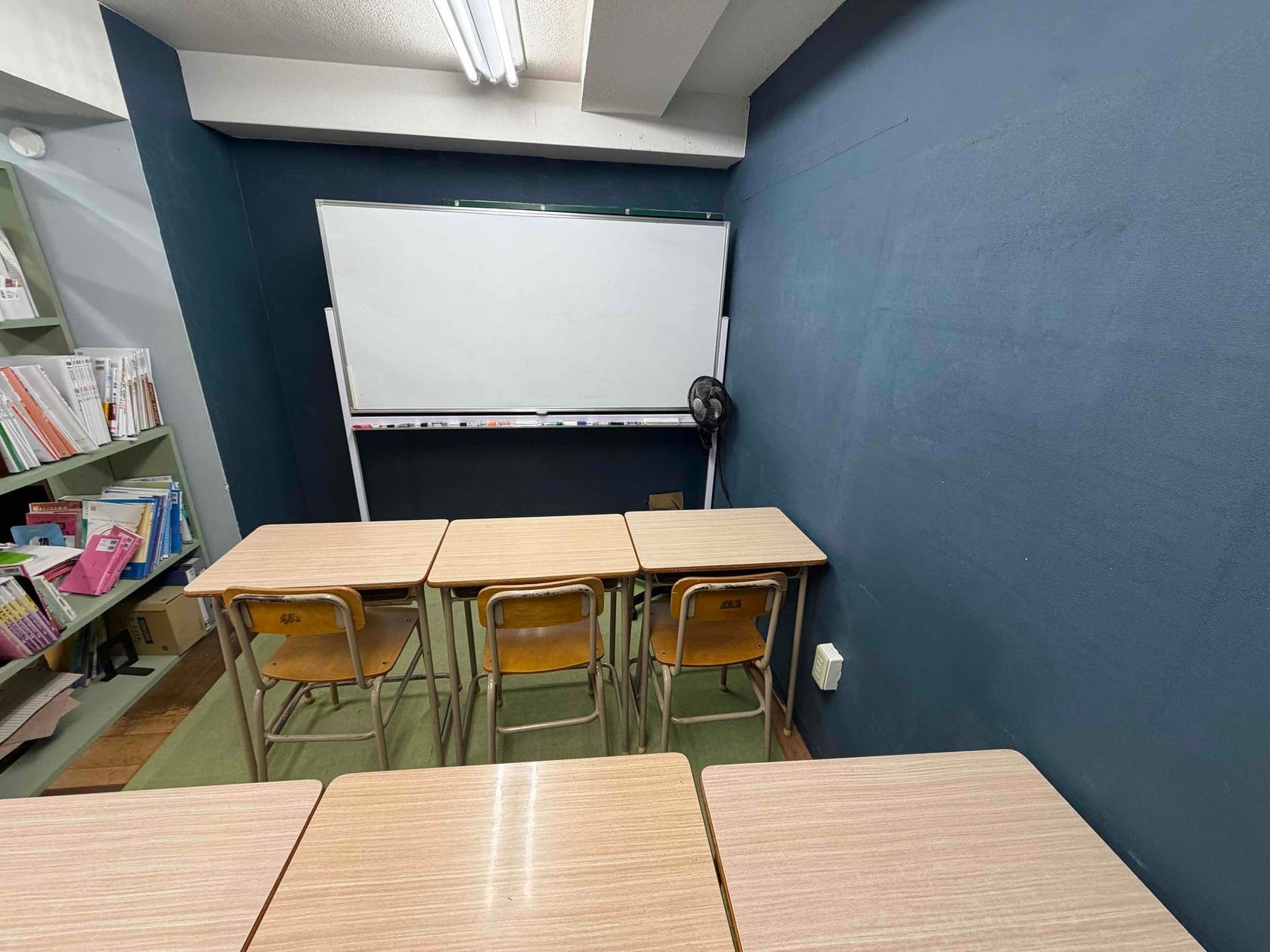 ホワイトボード付解放感のある授業スペースの写真4