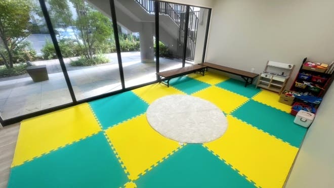 【ママ会・パーティー・お誕生日会に最適】用途に合わせて全3部屋から選べる多目的スペース★の写真1