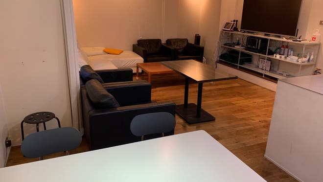 都営新宿線と半蔵門線の住吉駅から徒歩2分のカラオケ付きのレンタルスペースの写真1