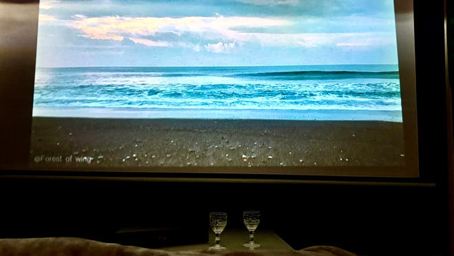 ぬくぬく🥰こたつ&クリスマス🎄ツリー装飾のお部屋でパーティー🎂✨🎞️まったりおうちデート😘✨コスプレ・推し活・動画配信の写真17