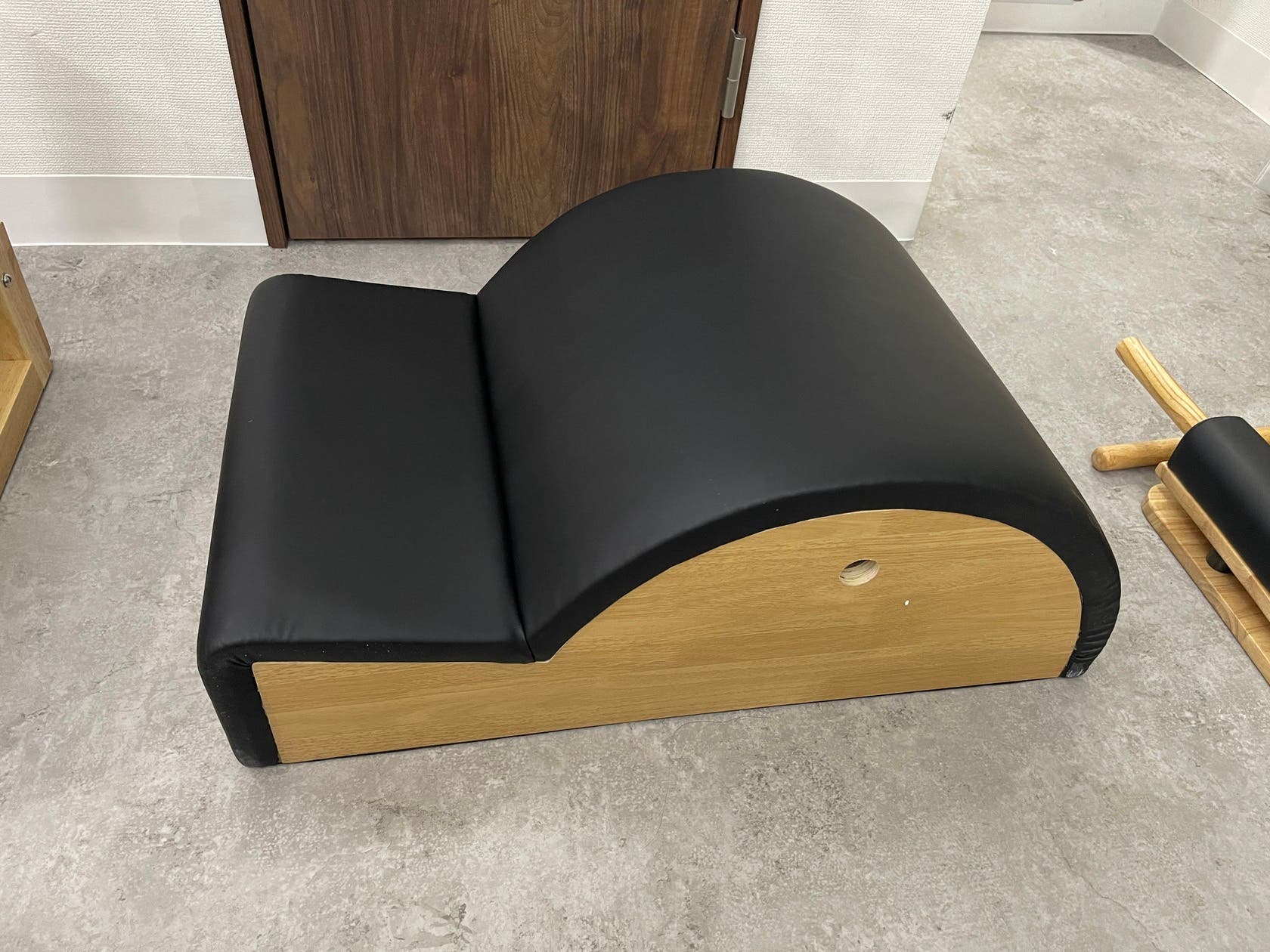 【新宿駅3分・新宿三丁目駅10秒】超駅近🚶｜E6出口のすぐ隣｜地域最安🉐｜清潔で洗練空間｜マシンピラティスレンタルスタジオの写真23