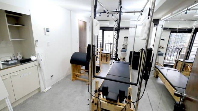 【新宿駅3分・新宿三丁目駅10秒】超駅近🚶|E6出口のすぐ隣|地域最安🉐|清潔で洗練空間|マシンピラティスレンタルスタジオの写真26