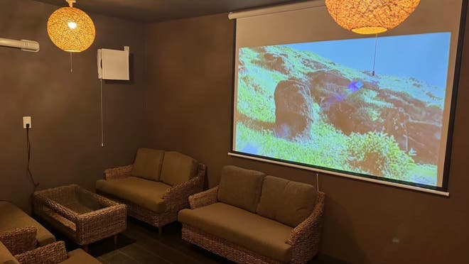 【FAMILYPOT 飯田橋2号店】駅徒歩5分 カラオケ、ダーツもあるパーティ向けバリ風スペースの写真1