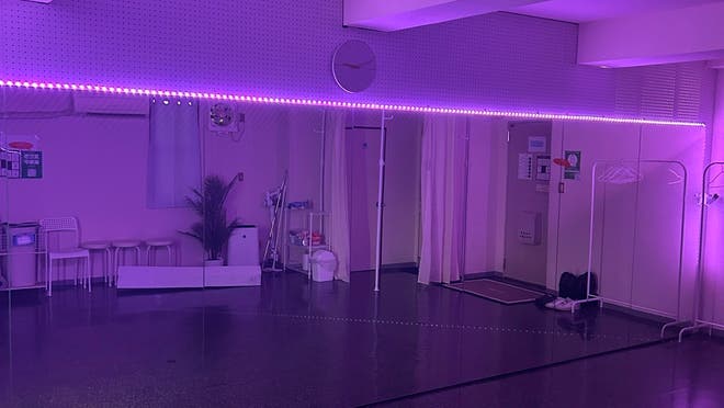 オープン価格720円🎉【横浜エリア|相鉄線天王町駅から徒歩6分】ダンス、ヨガ、楽器演奏などにおすすめ☆広々37㎡、大型鏡設置の写真3