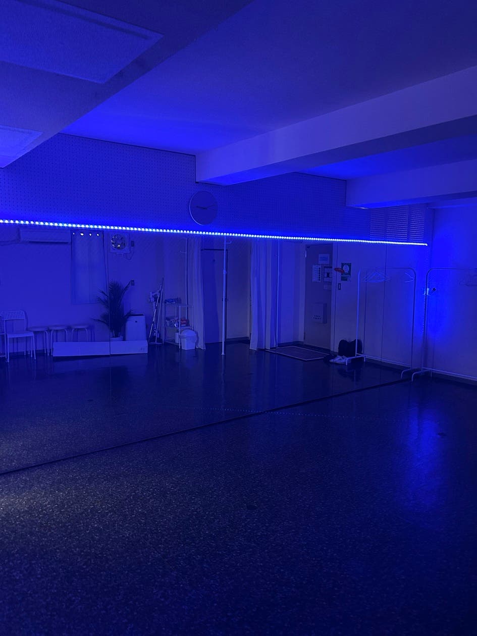 オープン価格720円🎉【横浜エリア|相鉄線天王町駅から徒歩6分】ダンス、ヨガ、楽器演奏などにおすすめ☆広々37㎡、大型鏡設置の写真4