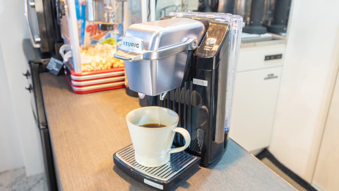 🎉 新年会・冬デートに|大画面で映画鑑賞🎬・パーティーに|大画面でまったり過ごす大人時間の写真12