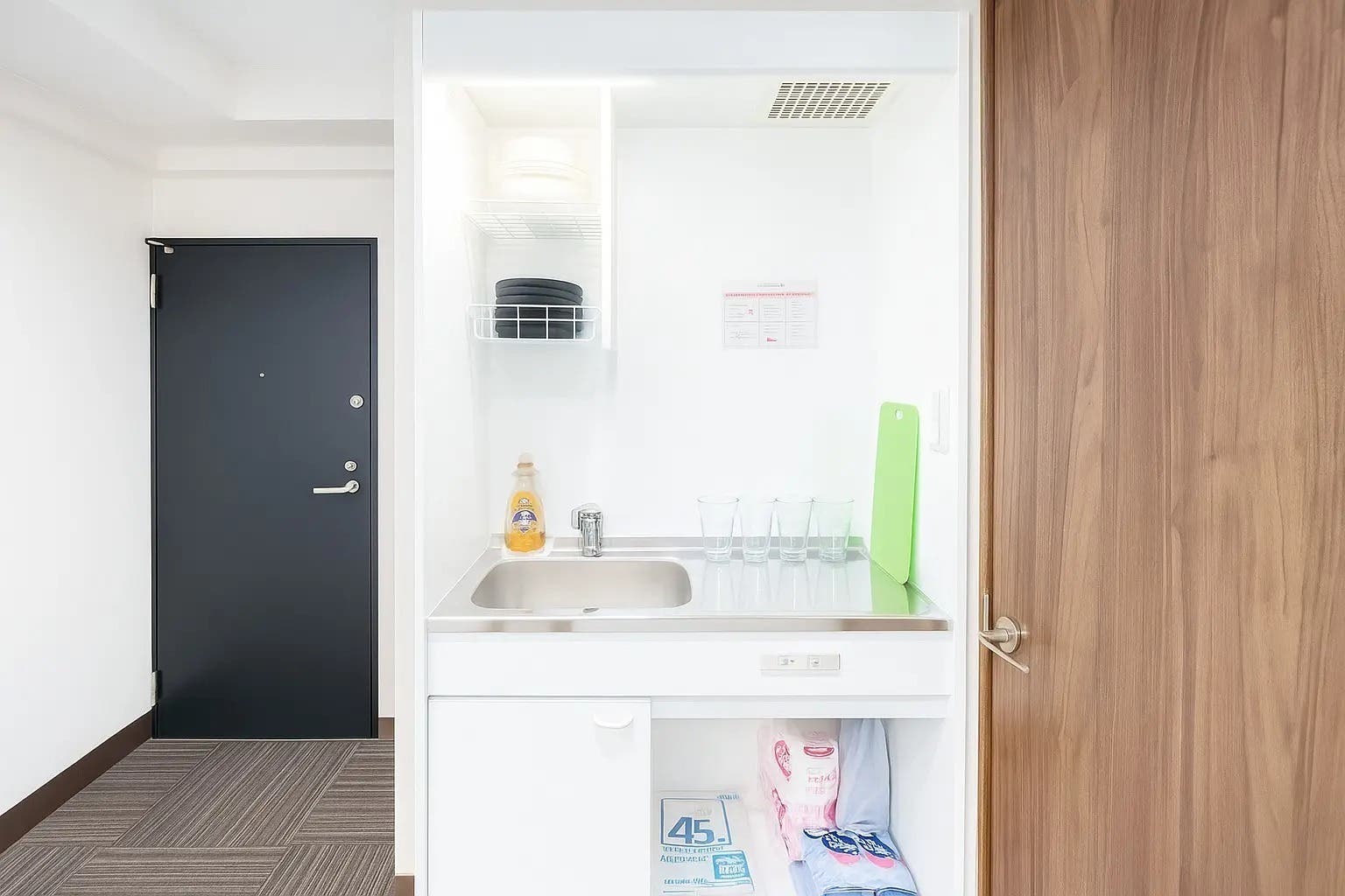 1分で着いて、すぐ乾杯。丸の内のパーティ部屋の写真22