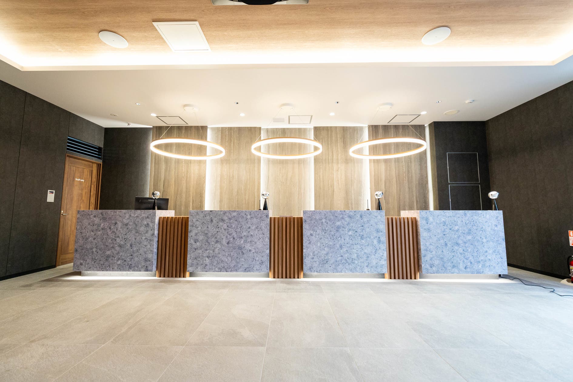 グレパ新橋8F【新橋駅 徒歩1分】パーティ イベント 撮影 ♥控室あり！ 飲食 OK 無料WiFi 駅近★の写真10